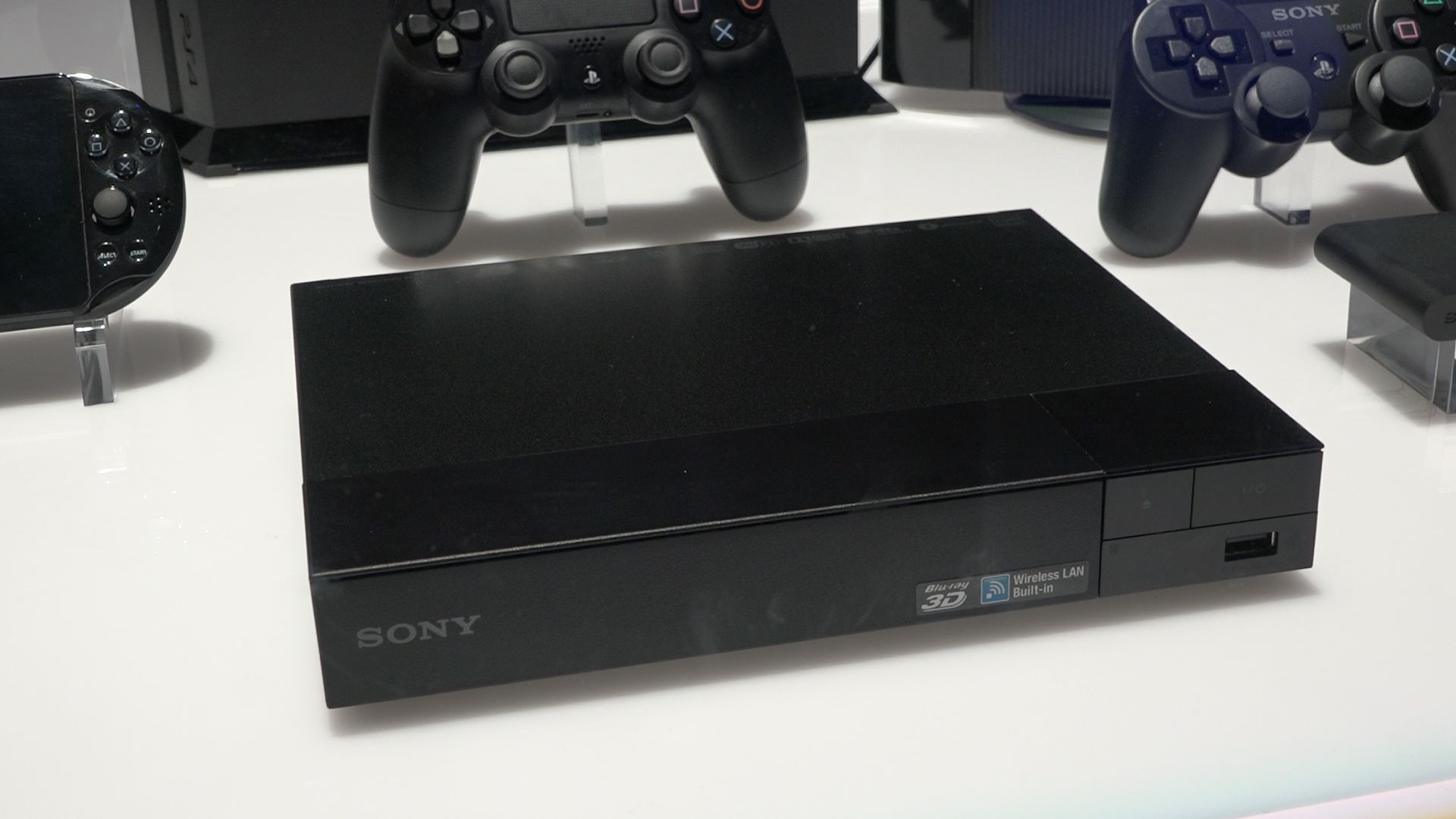 CES 2015: First Look At Sony's PlayStation Now Streaming Video Game ...