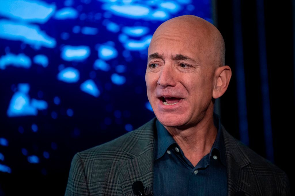 Jeff Bezos Steps Down As Amazon CEO, Who Will Replace Him? | IBTimes