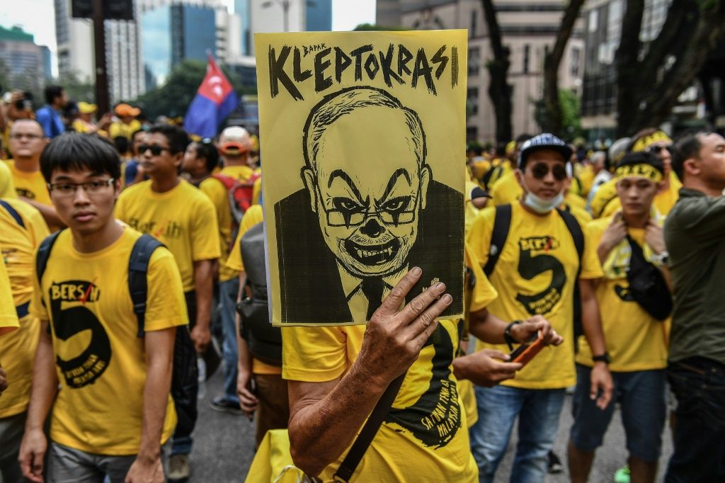 Malaysian Artist Arrested For Allegedly Insulting Queen | IBTimes