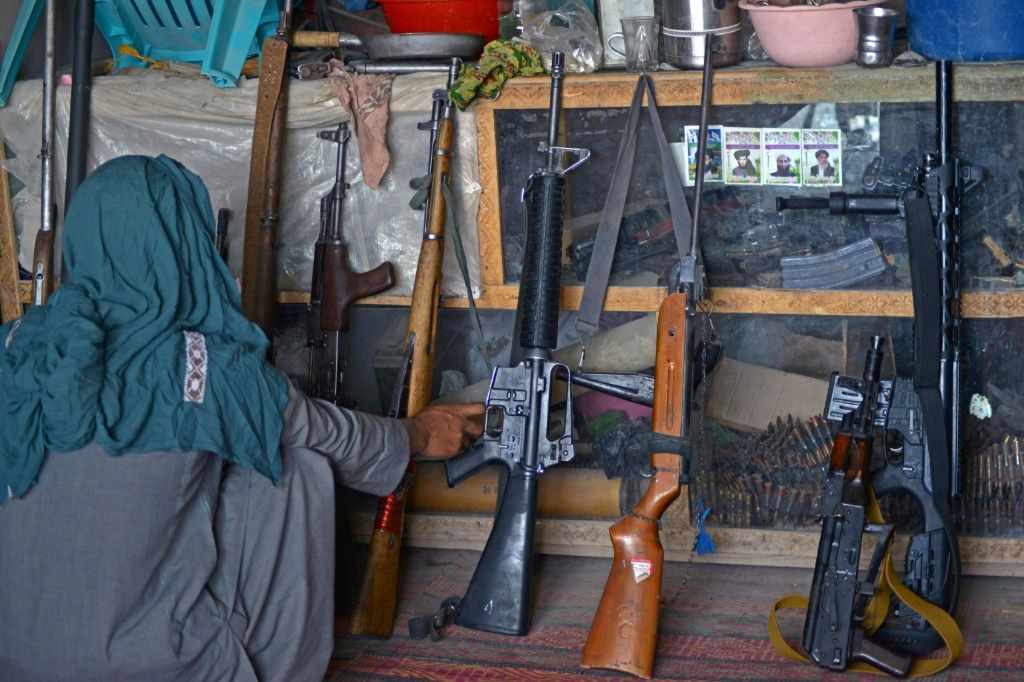 Boom Time For Afghan Arms Dealers In Taliban Heartland | IBTimes