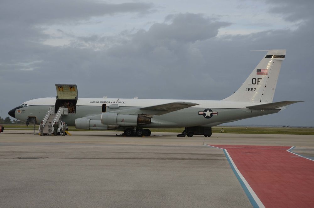 US Sent 'Nuke Sniffer' Plane To South China Sea A Month After Submarine ...