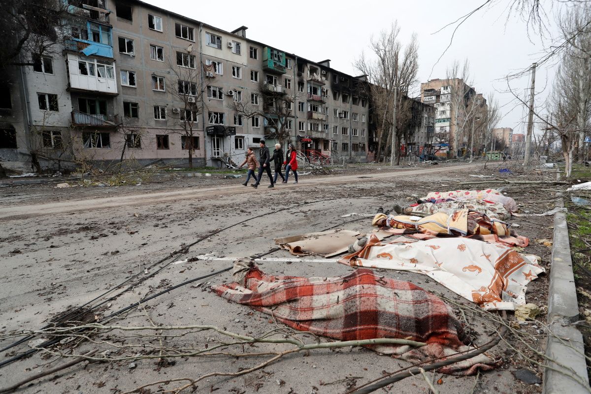 Mariupol Mass Grave Could Have 9,000 Dead Bodies: 'Biggest War Crime Of ...