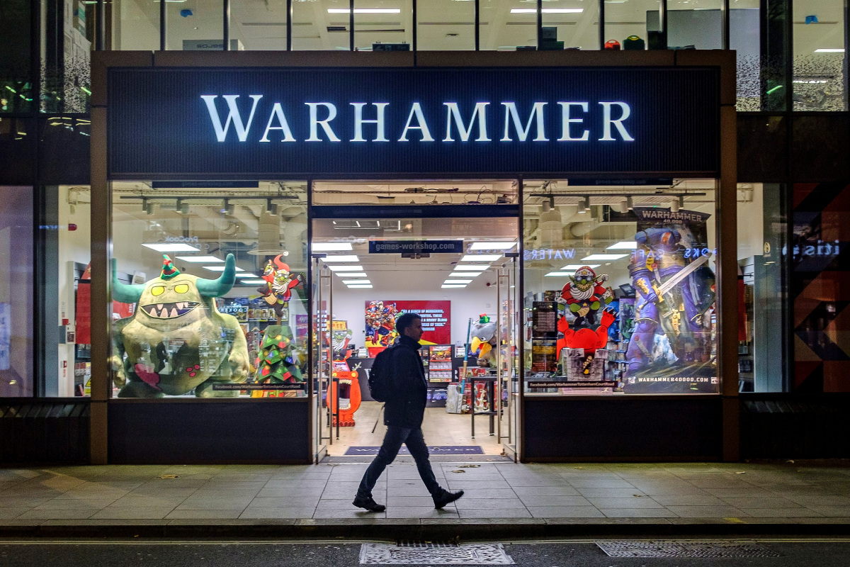 Amazon To Breathe Life Into Fantasy Game 'Warhammer 40,000' | IBTimes