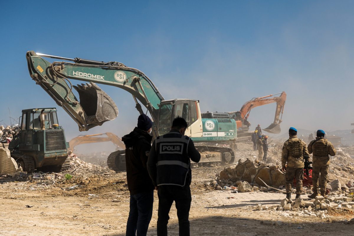 Teenager Rescued From Rubble In Turkey 10 Days After Quake | IBTimes Teenager Rescued From Rubble In Turkey 10 Days After Quake | IBTimes