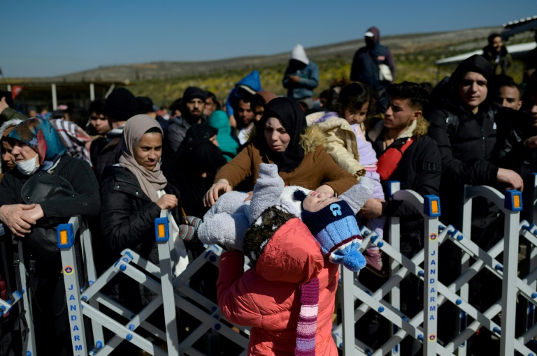Syrian Refugees Flock To Border To Flee Turkey Quake Wreckage Syrian Refugees Flock To Border To Flee Turkey Quake Wreckage