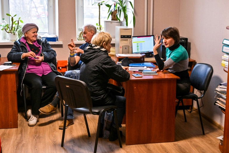 For Deaf Ukrainians, Smart Watches Can Be Life-saving | IBTimes