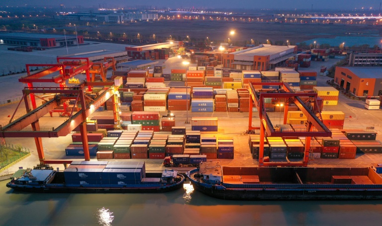 China Exports Rise For First Time In 6 Months: Customs Data | IBTimes