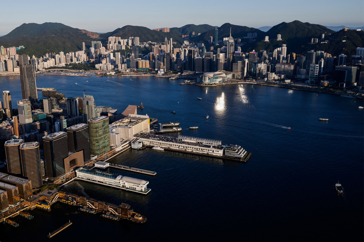 China Funds Flock To Hong Kong To Sate Mainland Investors | IBTimes