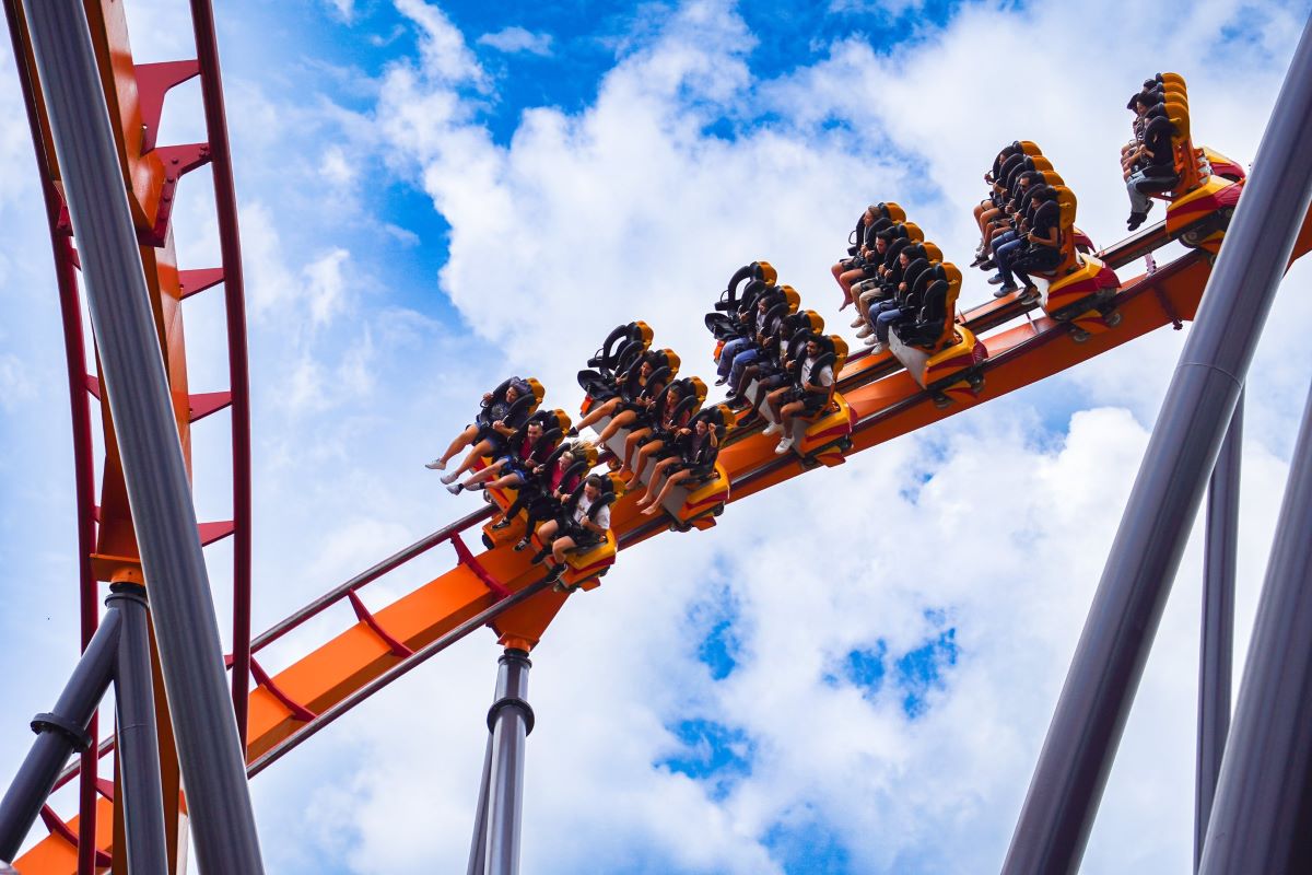 End of an Era: Guests Visit Six Flags America One Last Time as Park ...