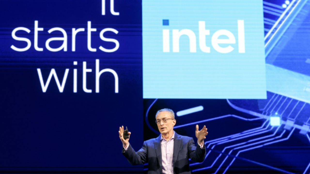 AI Bubble 'Set to Pop' as Ex-Intel CEO Claims Quantum Computing Will ...